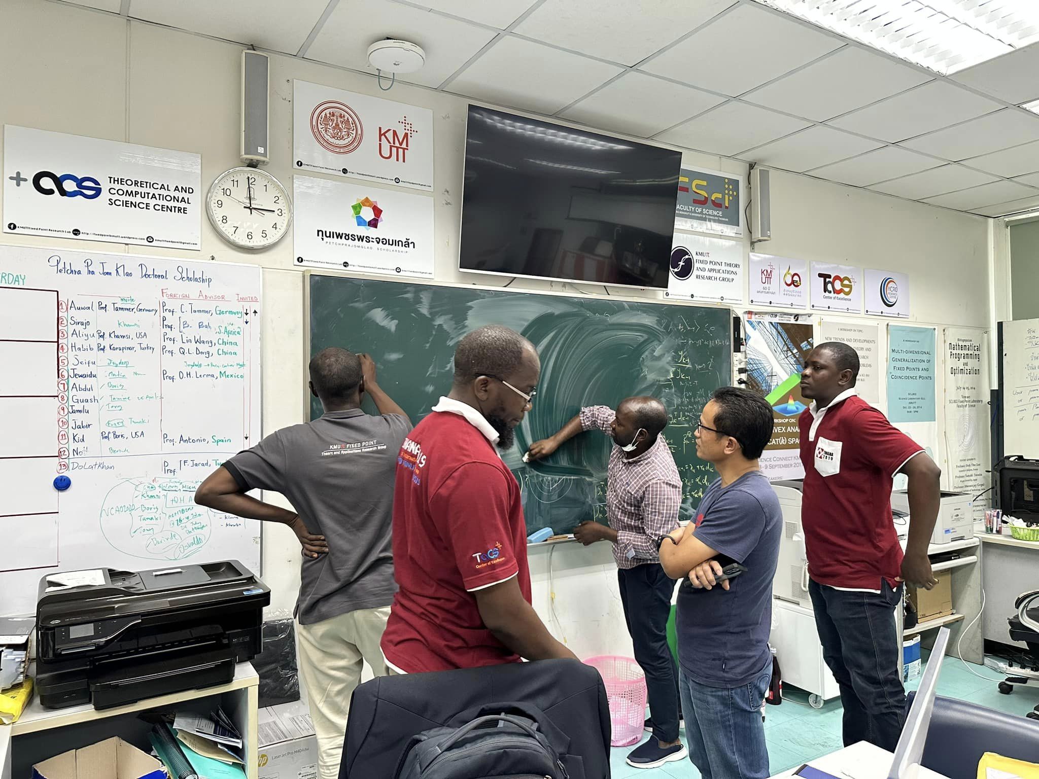 Thank you Professor Dr.Rabian Wangkeeree and his Ph.D. students for visiting our Fixed Point Lab ...
